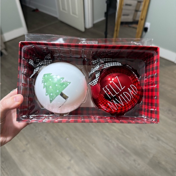 Rae Dunn | Holiday | Rae Dunn Festive Holiday Ornament Set Red And ...